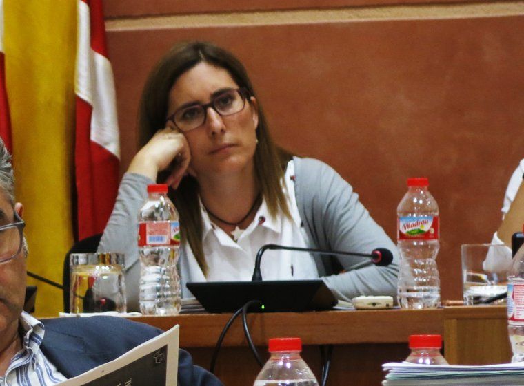 La regidora Maria Mas cedeix les àrees de comunicació i mobilitat per ...