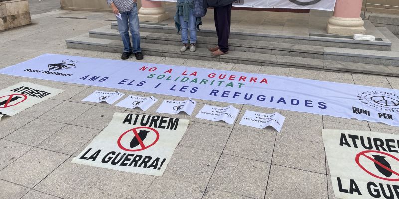 Concentració a Rubí contra les guerres i la despesa militar