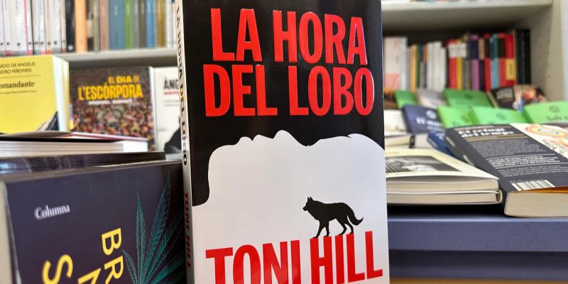Toni Hill presentarà la seva novela 'La hora del lobo' al Racó del Llibre